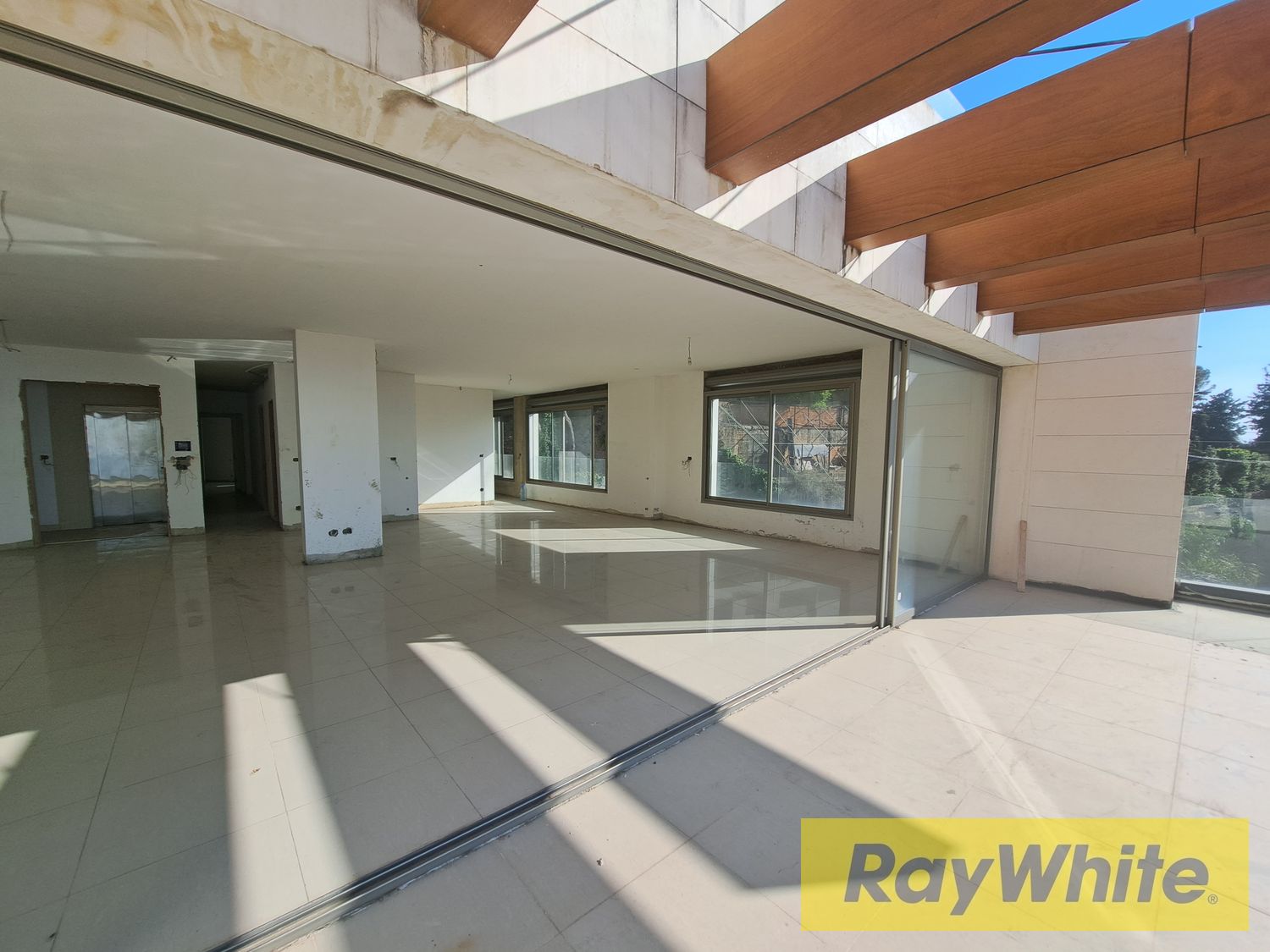 Mtayleb’s finest 700Sqm massive Duplex for Sale!! – Ray White ...